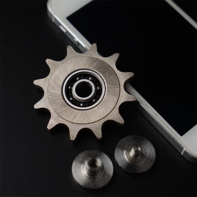Large Single Gear Metal Fidget Spinner | Tablet Phone Case